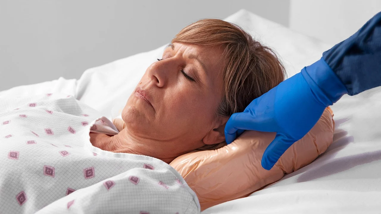 Mölnlycke Z-Flo Fluidized Positioner for Safe Patient Turning